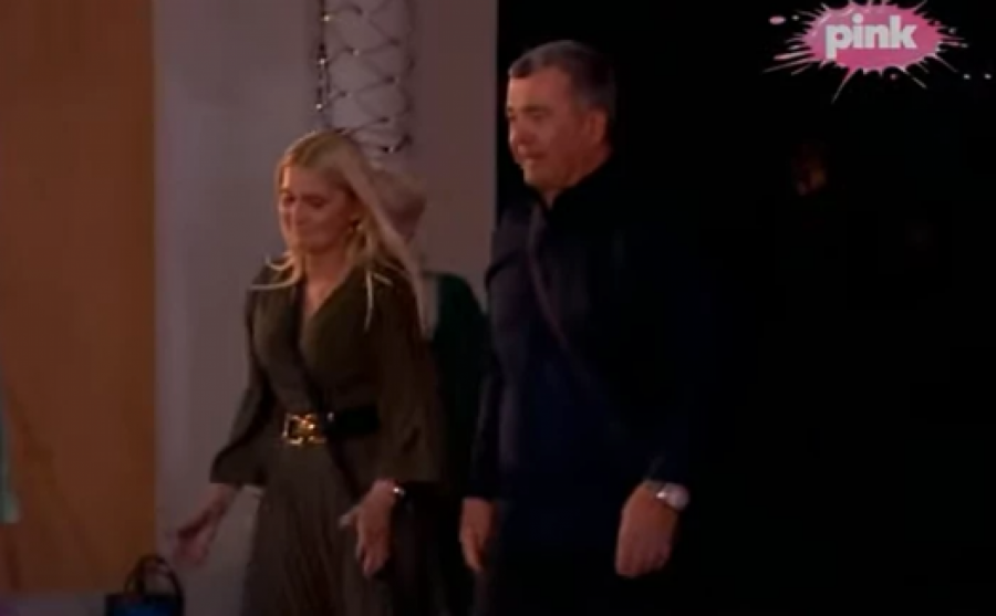 OVO SU RODITELJI ANĐELE ĐURIČIĆ KOJI SU JE SE ODREKLI: Njen otac doživio nervni slom zbog veze ...